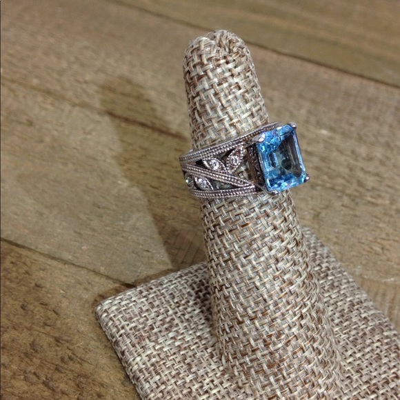 Avon | Jewelry | Avon Sterling Silver Ring Aquamarine Color Stone ...